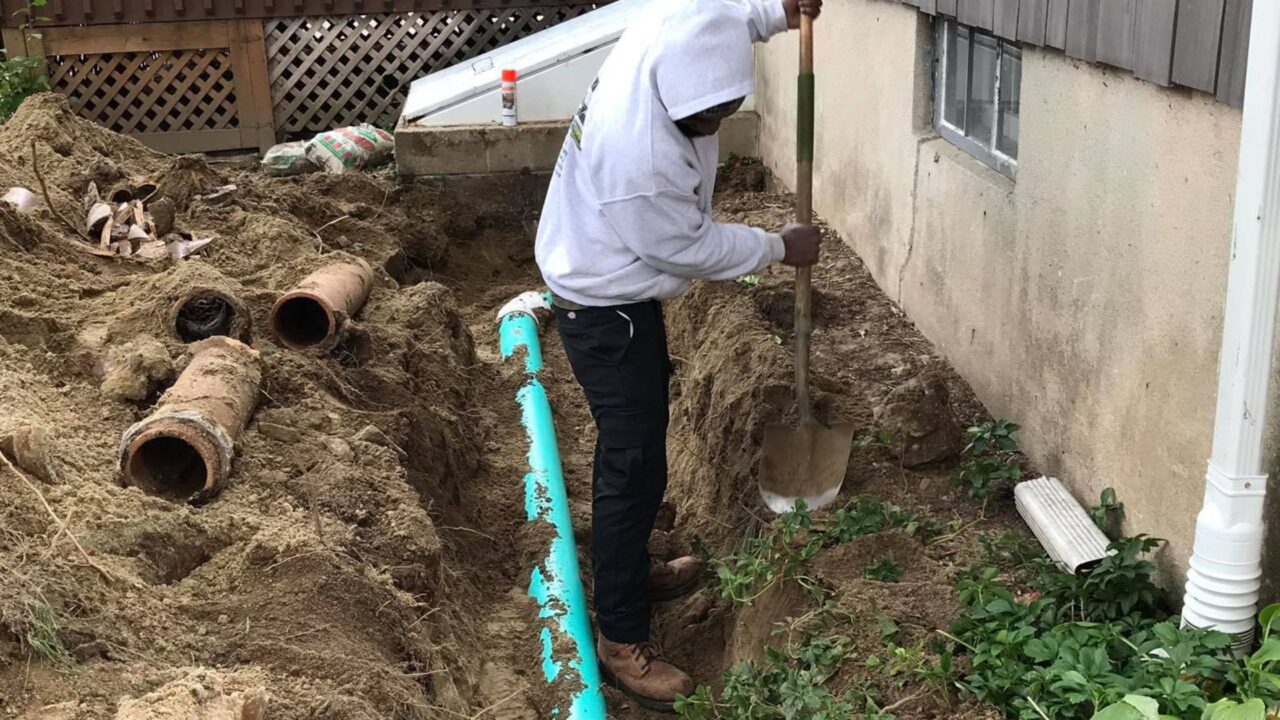 Stratford CT Plumbers Share Tips to Prevent Costly Pipe Leak